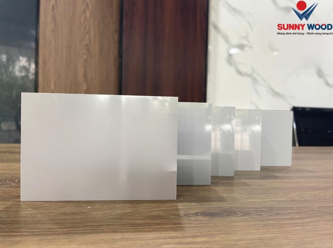 Tấm Nhựa Sunny Wood 3 Lớp 17mm T317-G4 Màu Ghi Nhạt